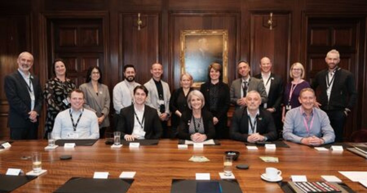 Invest Hull | Visit by shadow climate minister puts spotlight on…